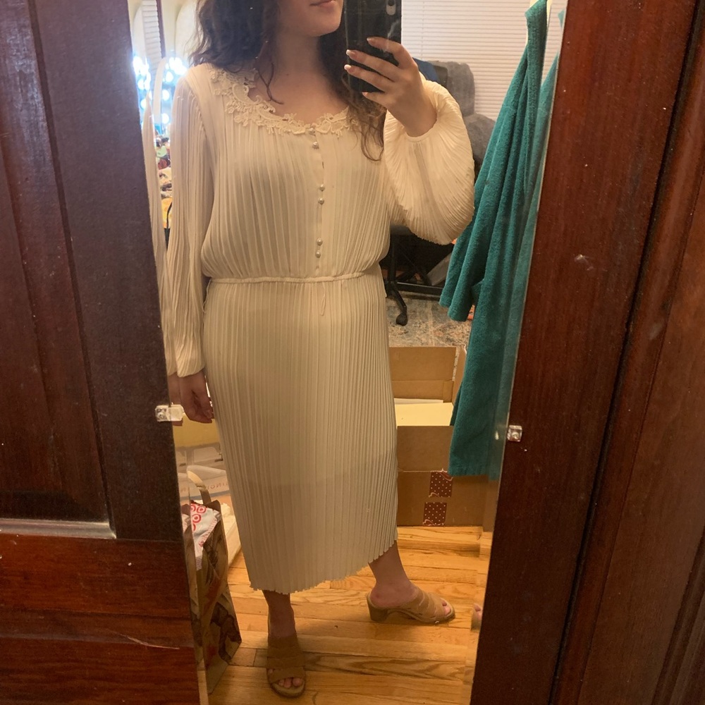 1980s Vintage Cream White Cottage Core Pleated Dress … - Gem